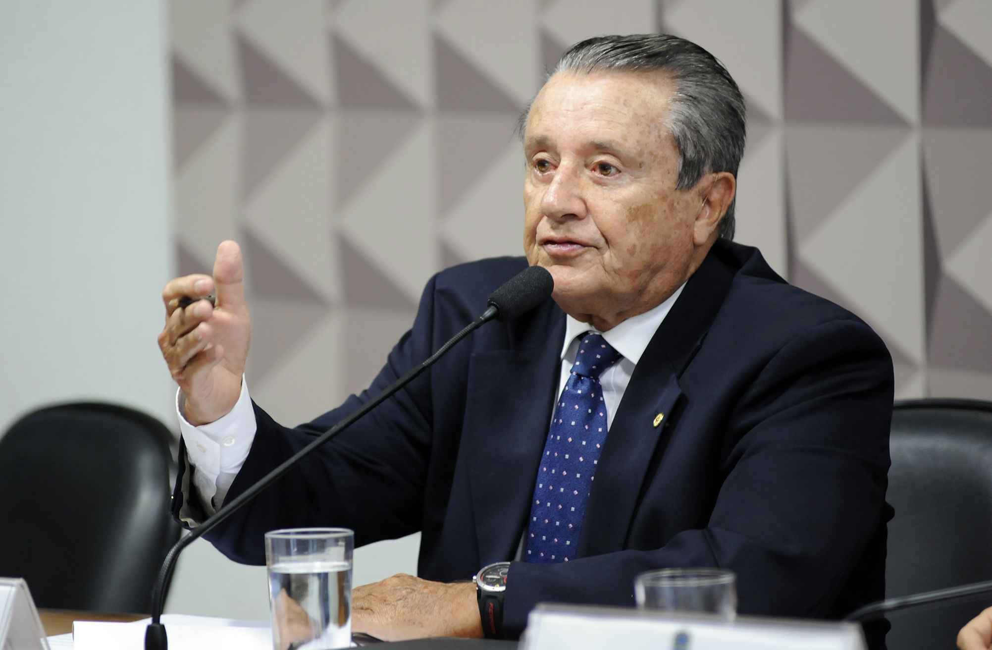 José Reinaldo é o primeiro entrevistado da TV e Rádio Difusora na ...