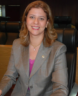 Valéria Macedo de volta à Assembleia Legislativa - John Cutrim
